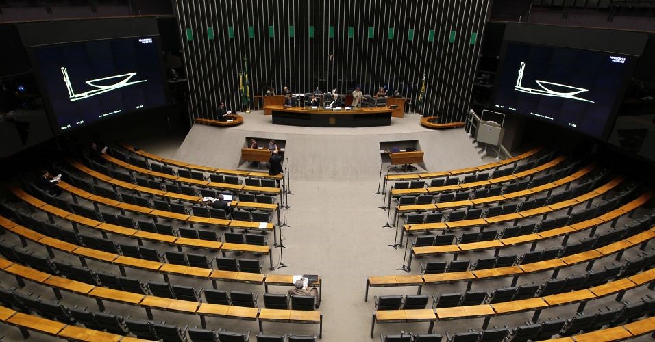 Recesso parlamentar deve servir para mobilização popular, apontam ...