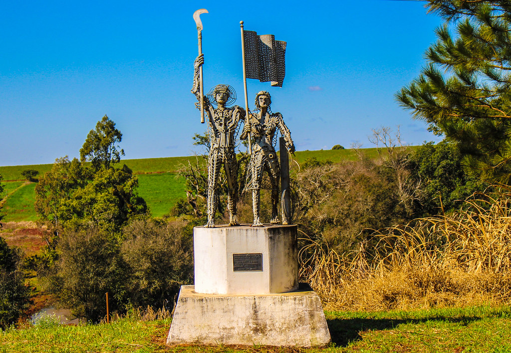 Macali e Brilhante comemoram 40 anos de luta pela terra - MST
