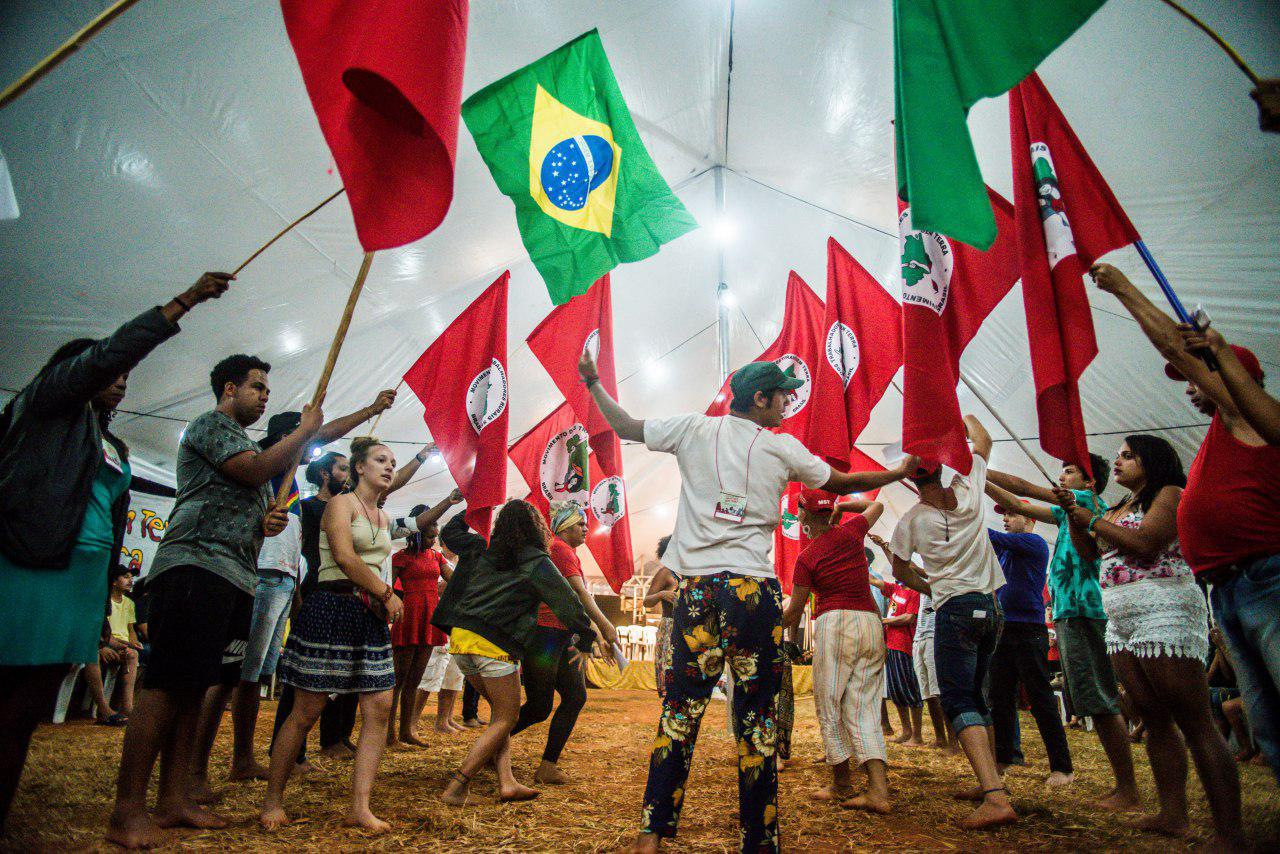 Manifesto da Juventude Sem Terra pede adiamento do ENEM - MST Manifesto da Juventude Sem Terra pede adiamento do ENEM - MST