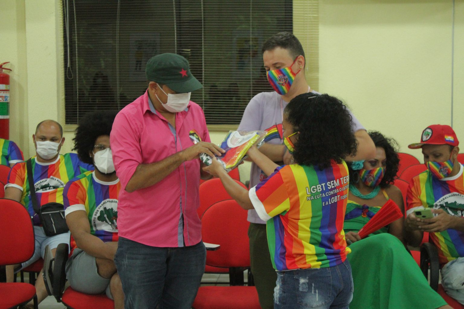 Fortaleza recebe o lançamento presencial do livro LGBT Sem Terra ...