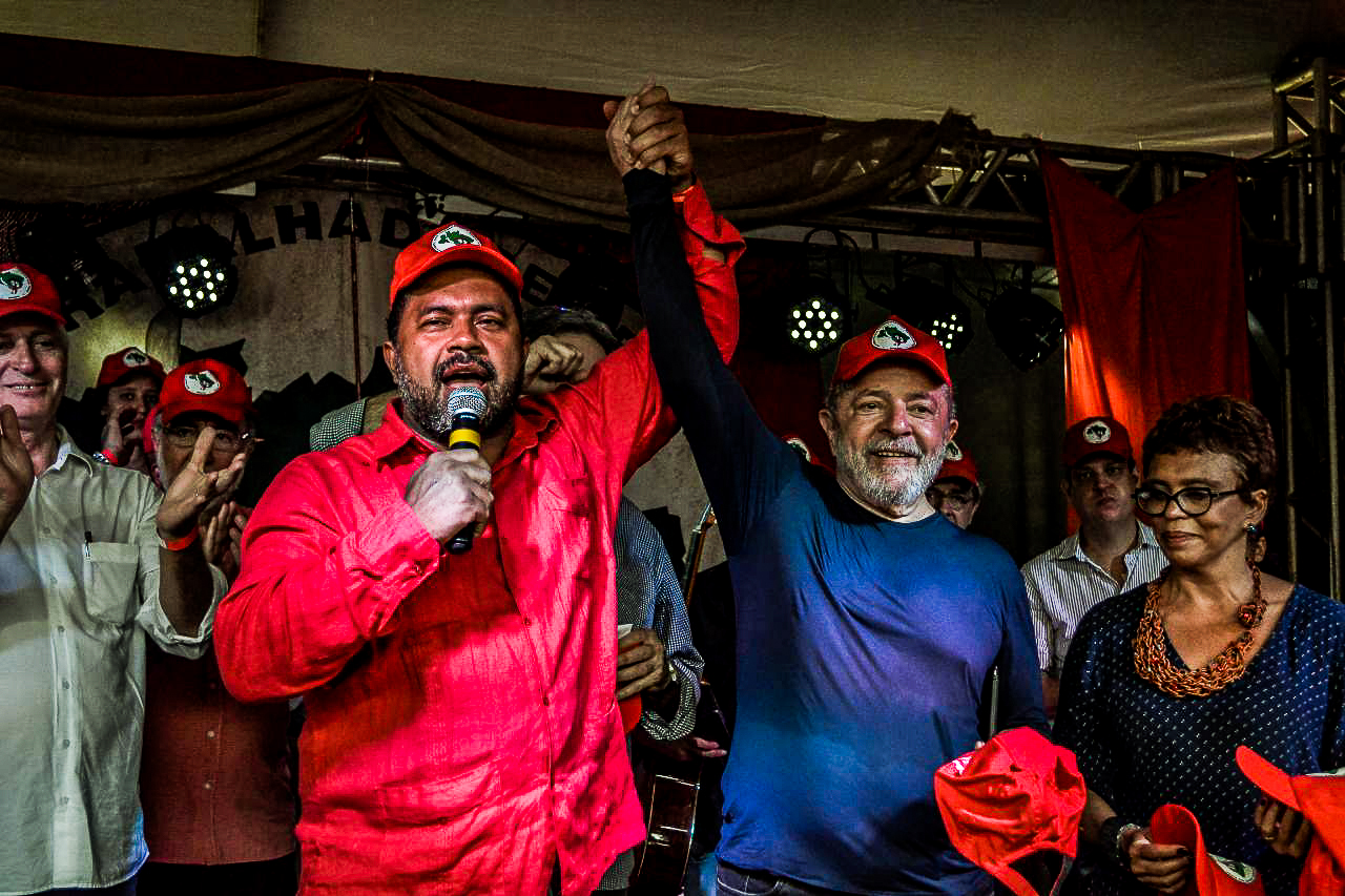 Lula não está só - MST