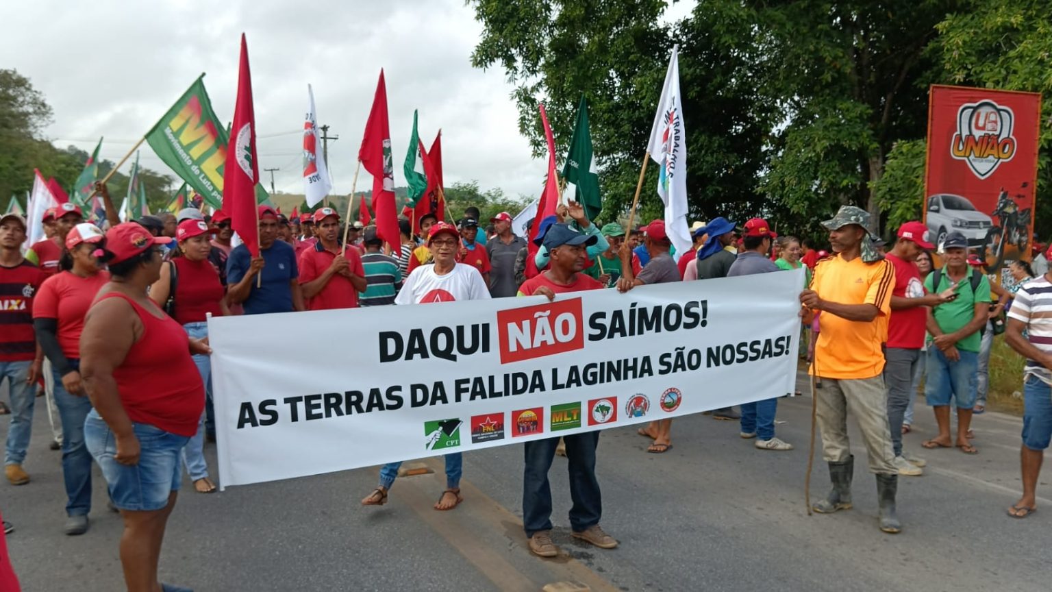 Movimentos do campo bloqueiam rodovia exigindo Reforma Agrária das ...